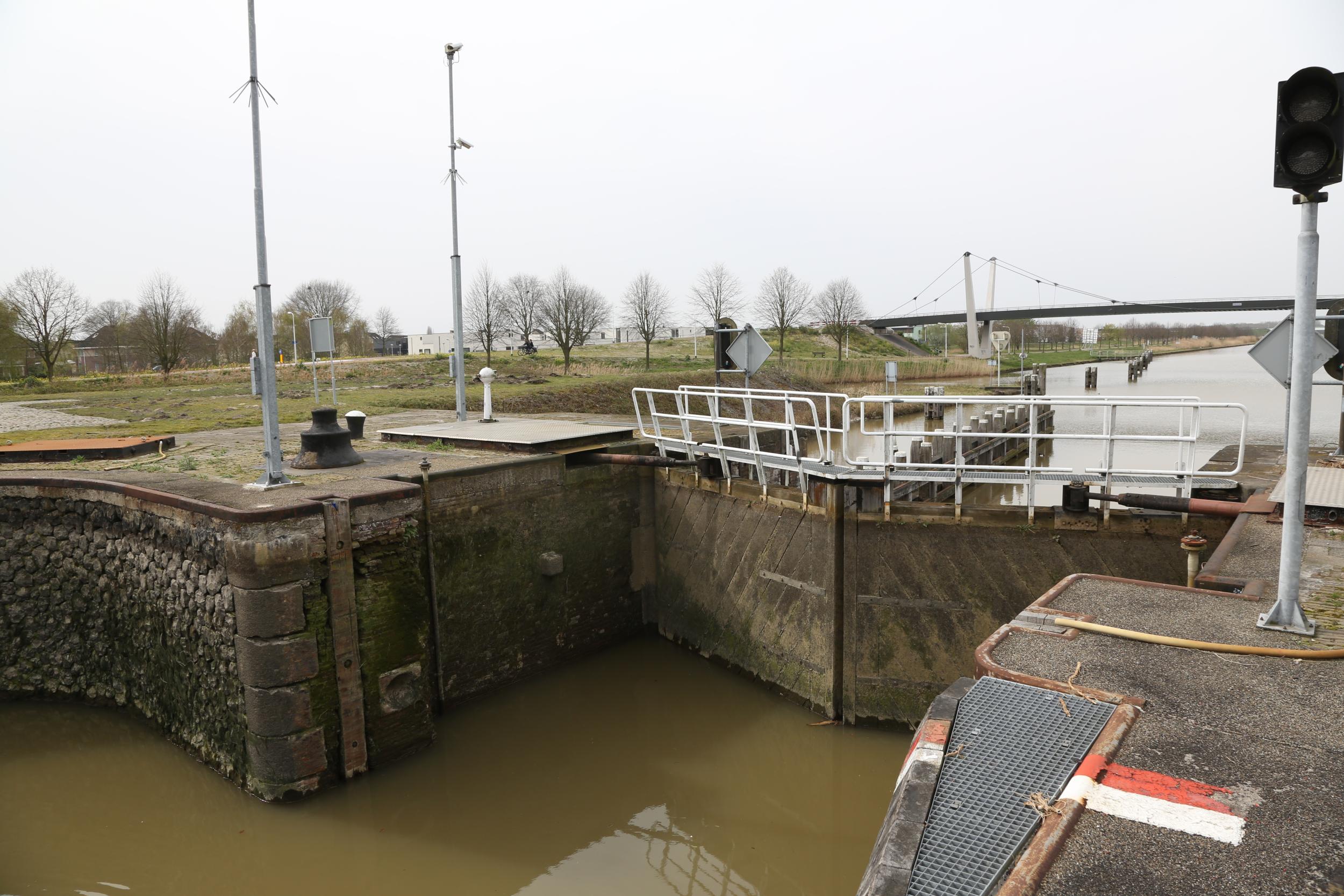 Sluis II | Binnenvaart in Beeld